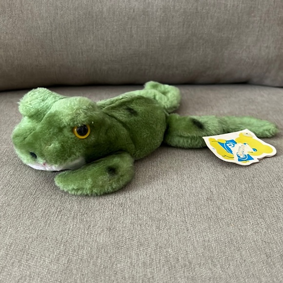 Toys | Vintage Dakin Frog Plush | Poshmark